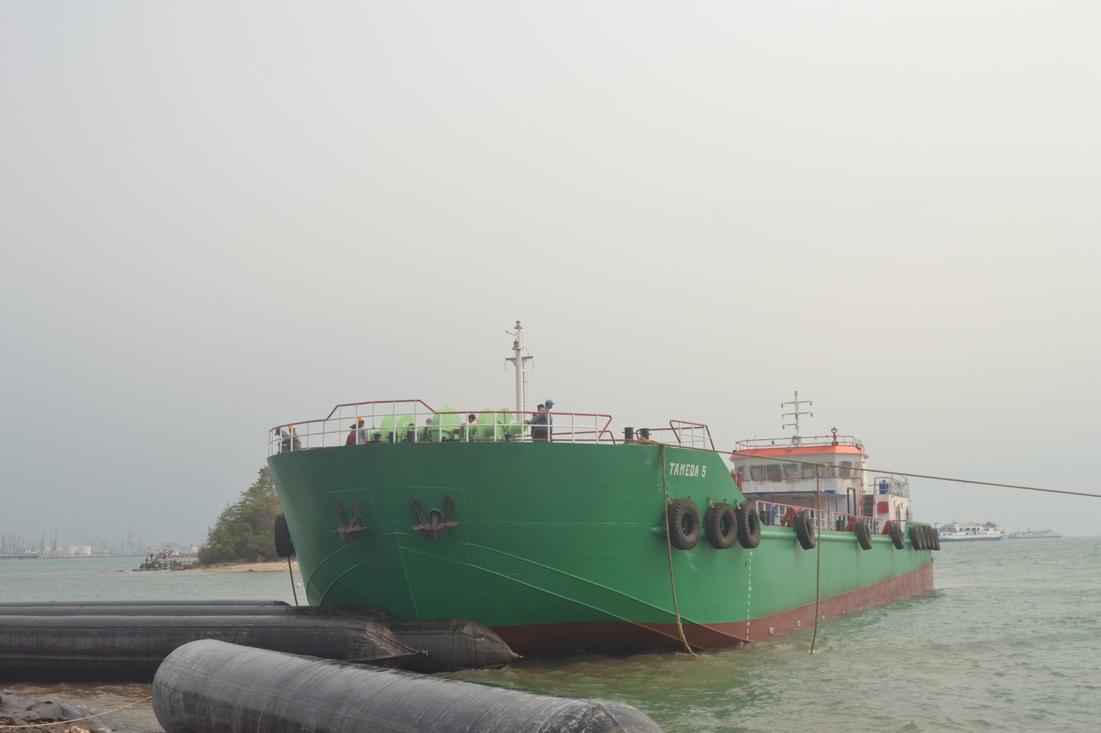 Proses Launching Kapal SPOB. Tameda 5