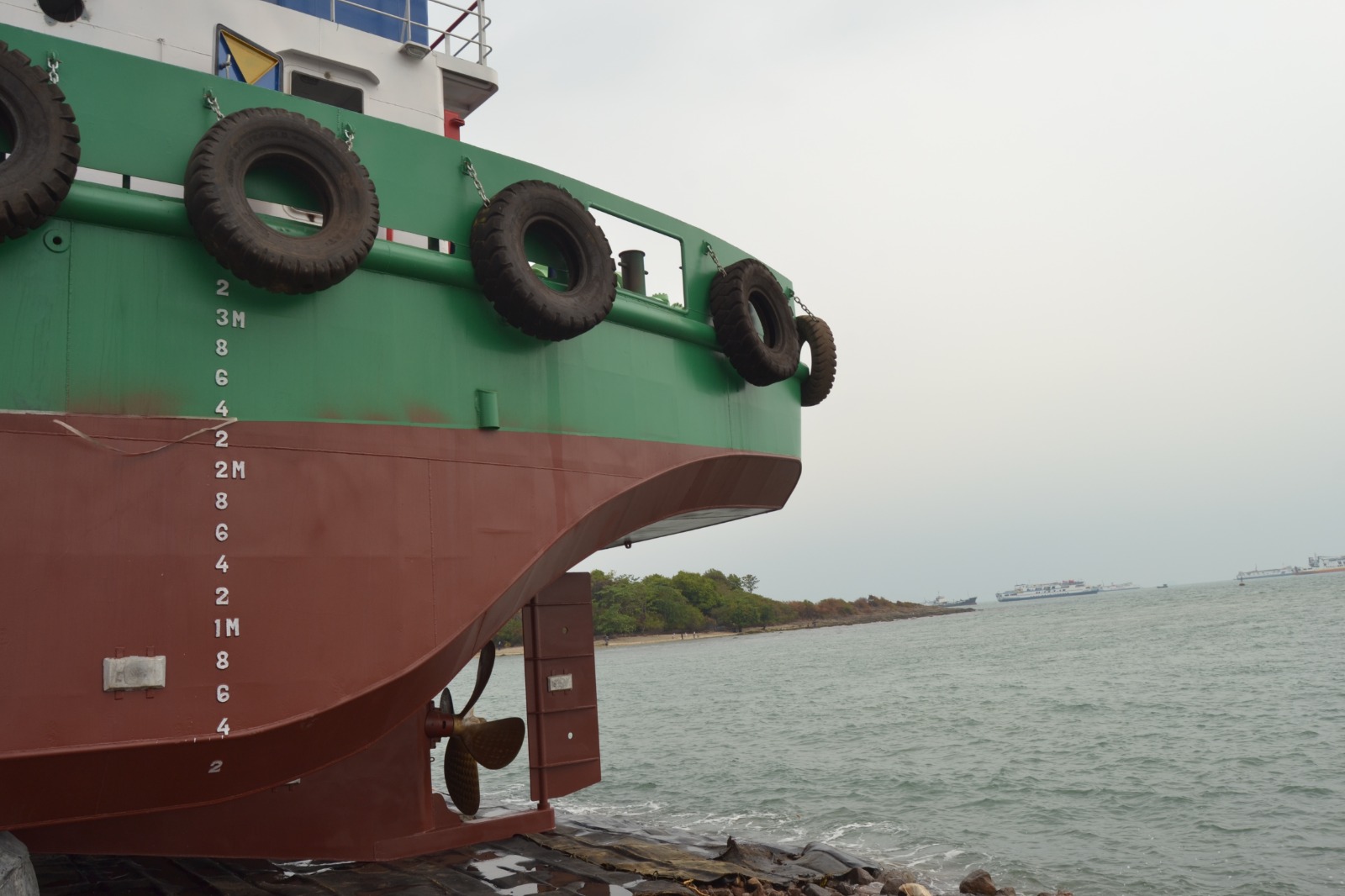 Proses Launching Kapal SPOB. Tameda 5